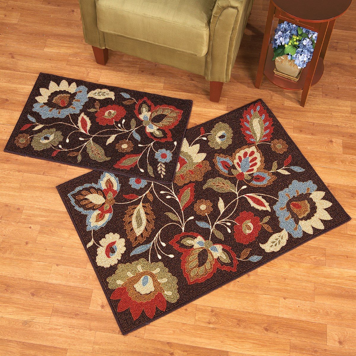 Everly Floral Accent Rug | Collections Etc.