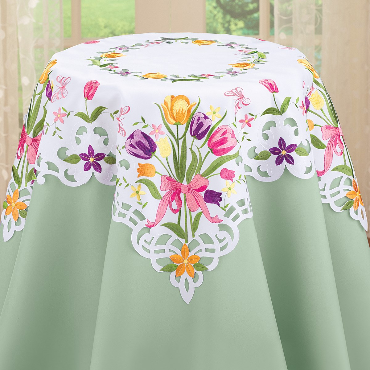 Beautiful Tulips Bouquet Table Linens | Collections Etc.
