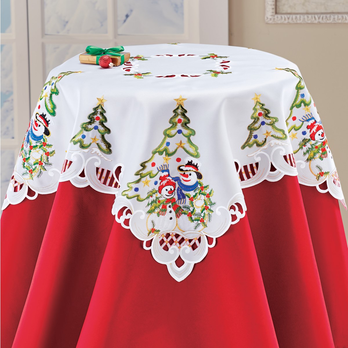 Snowman Couple Table Topper w/ Christmas Tree | Collections Etc.