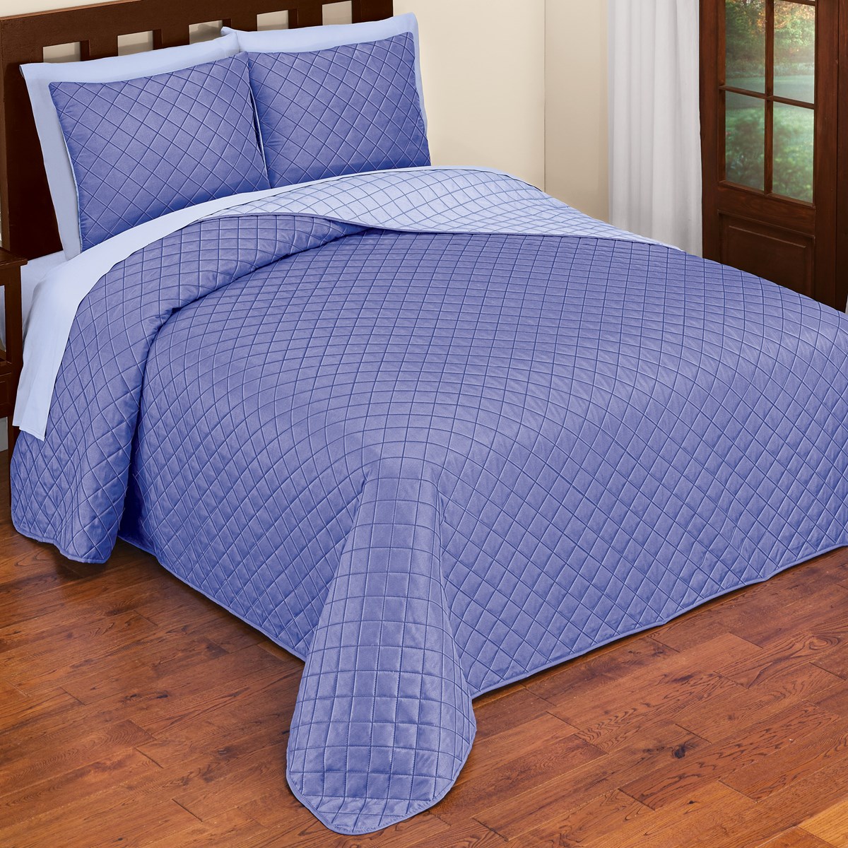 Classic and Elegant Quilted Diamond Textured Reversible Bedspread ...