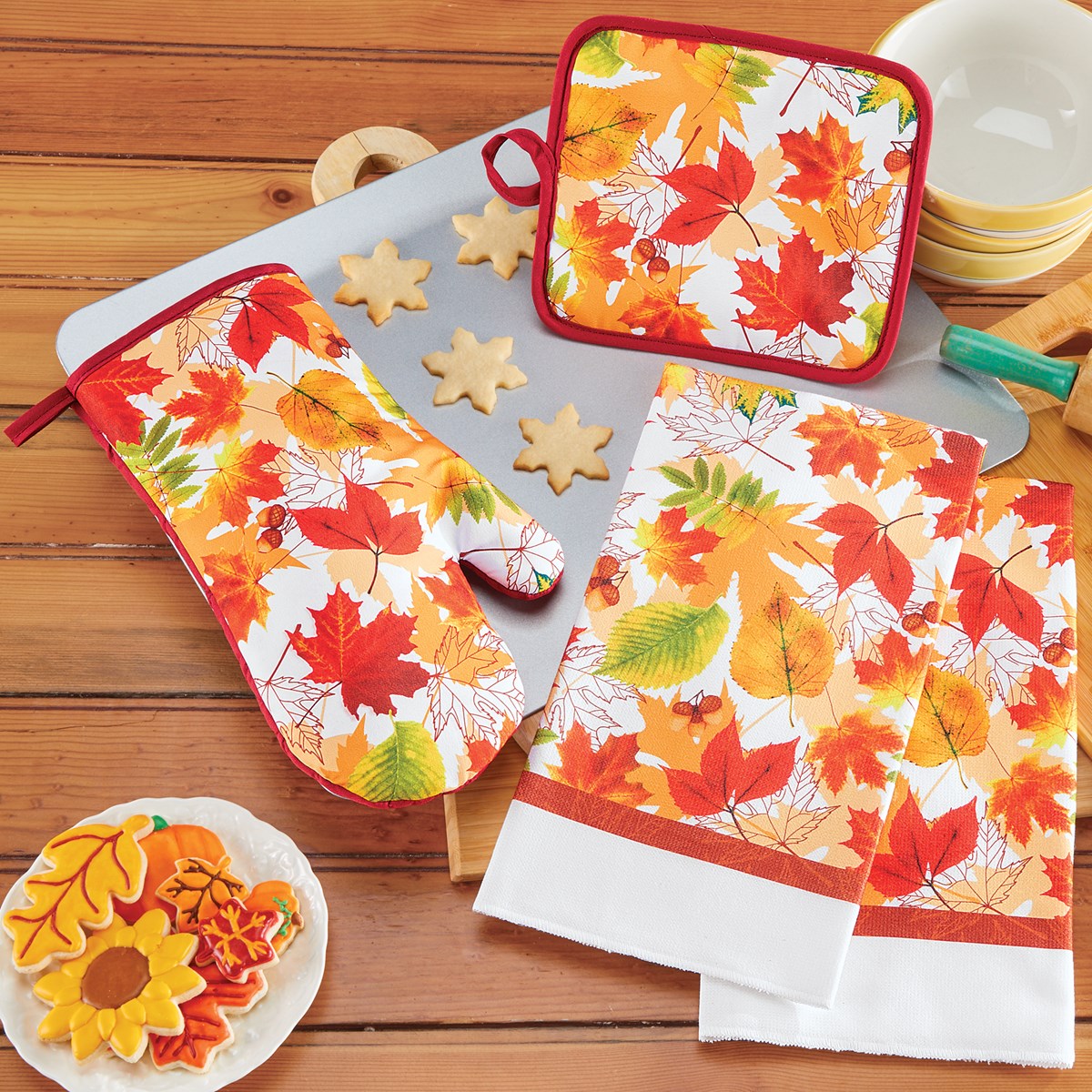 4-Piece Seasonal Falling Autumn Leaves Kitchen Set | Collections Etc.