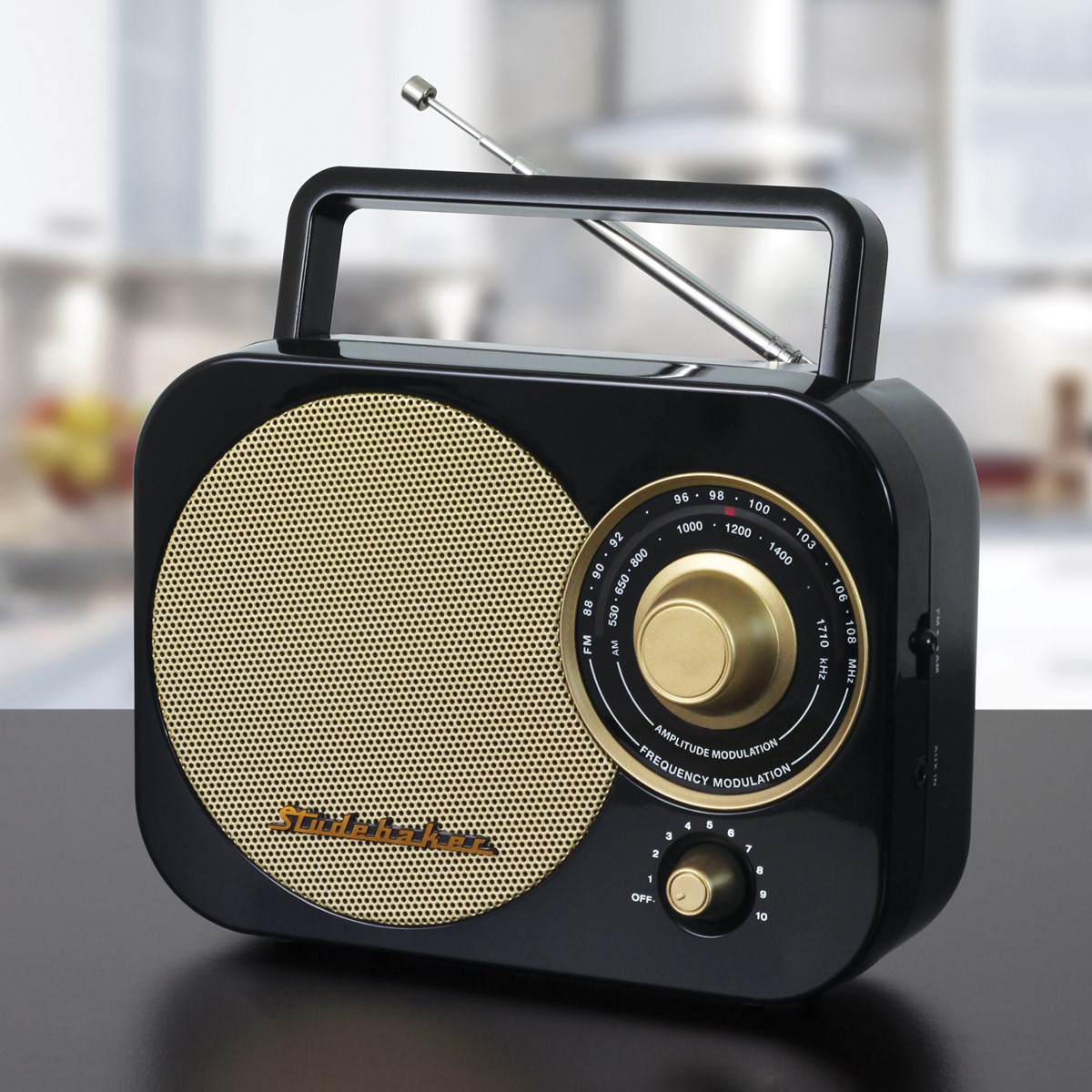 Classic Vintage Studebaker Portable AM/FM Radio | Collections Etc.