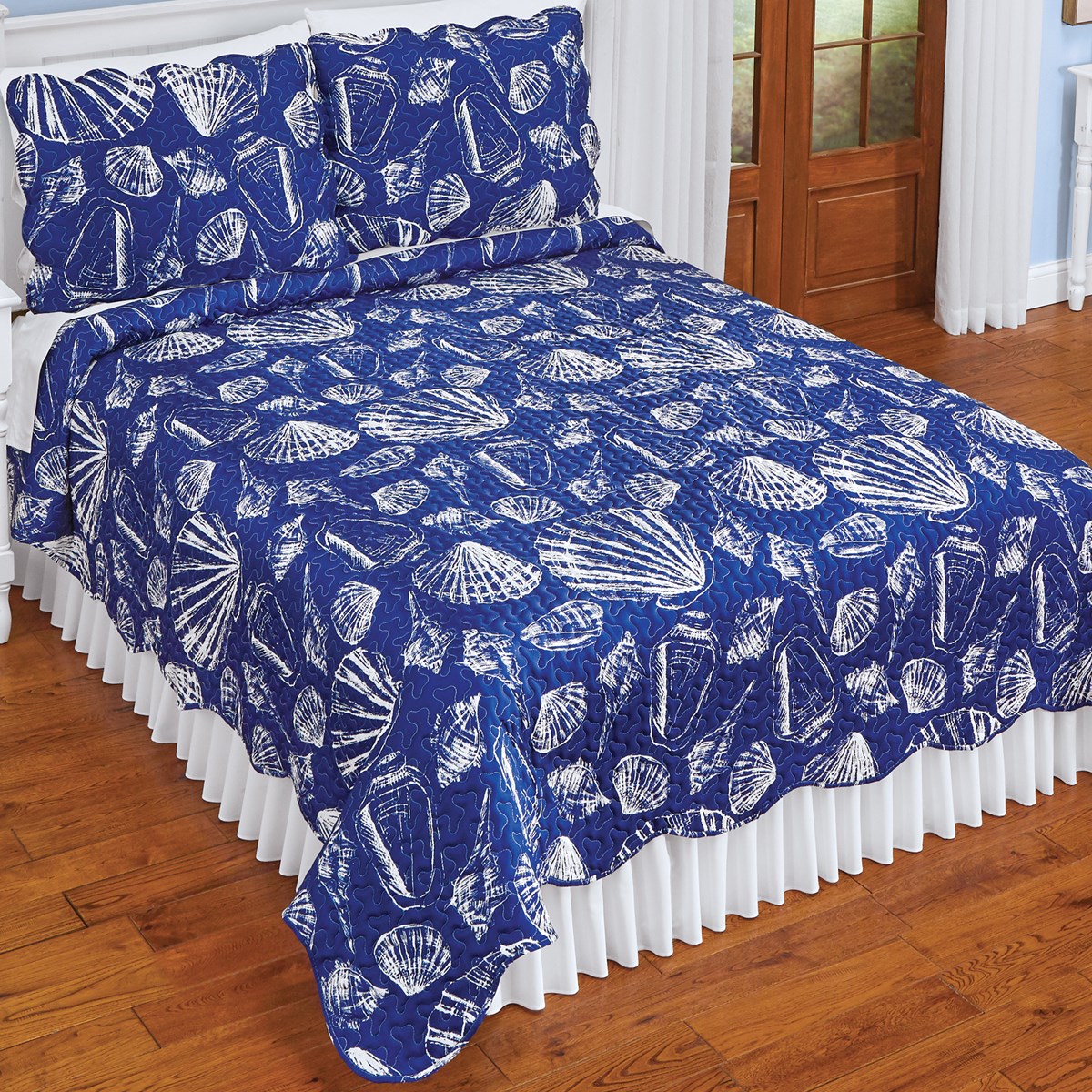 Seashell Bedding Quilt with Solid White Reversible Background ...