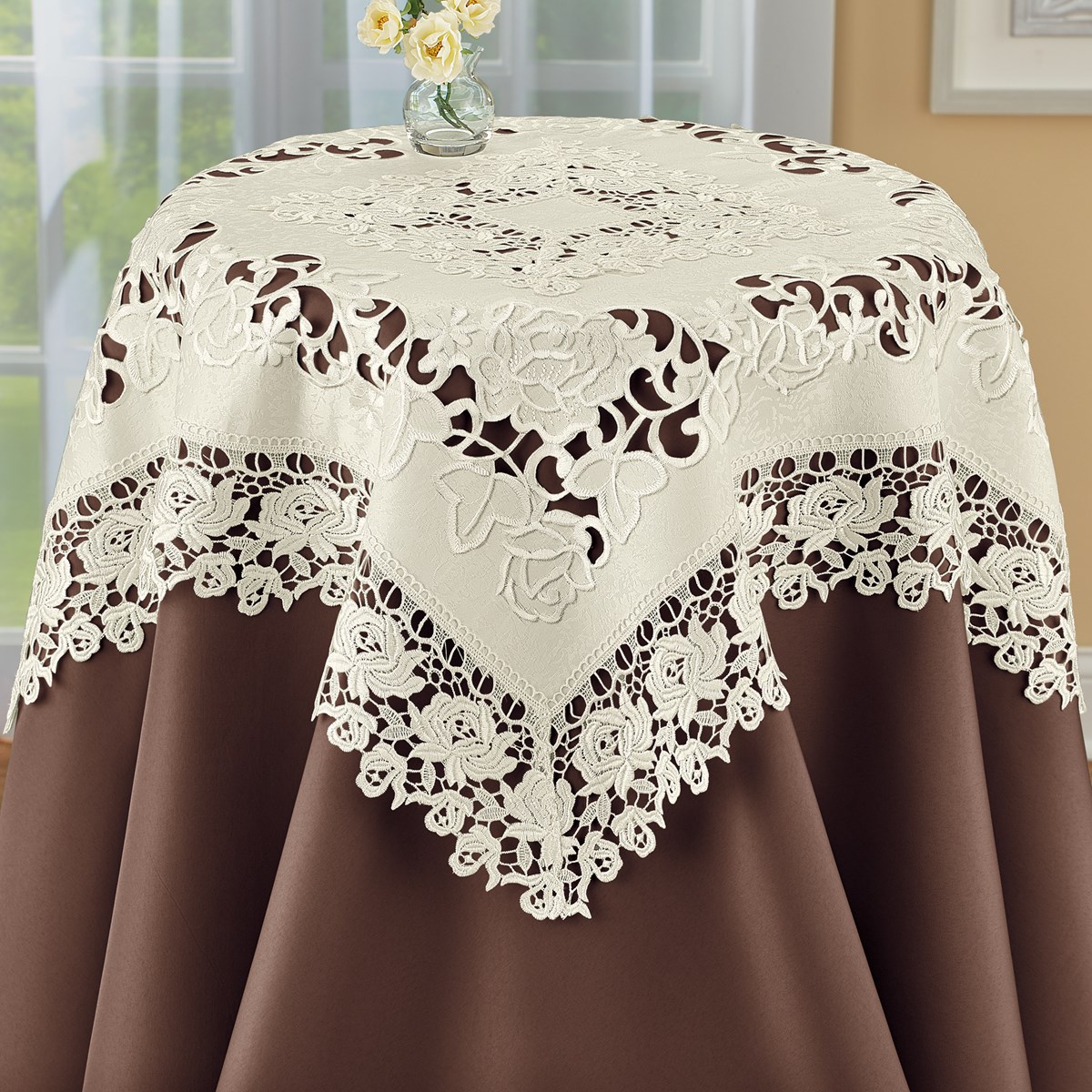 Elegant Intricate Cutwork Rosebud Lace Border Table Linens ...