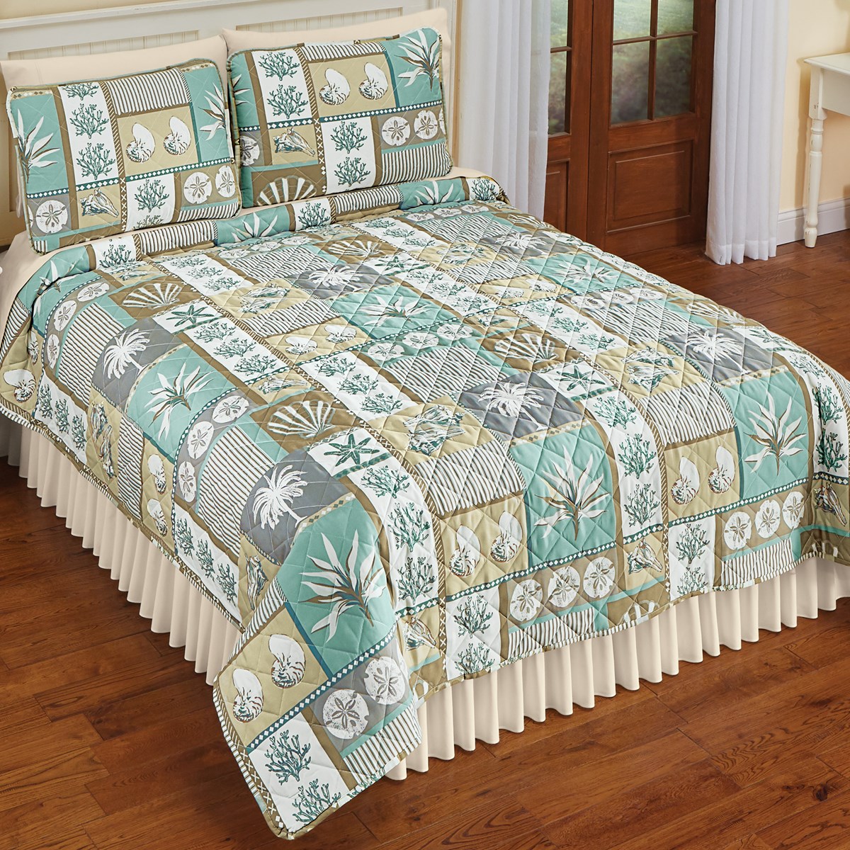 Natural Colored Seashell and Coral Pattern Oasis Quilt | Collections Etc.