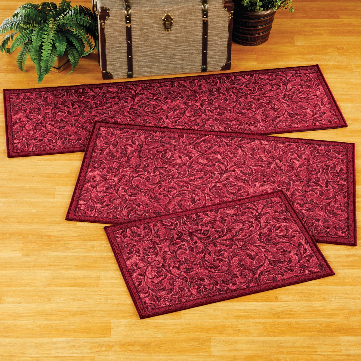Siena Elegant Scrolling Leaf Design Accent Rug | Collections Etc.