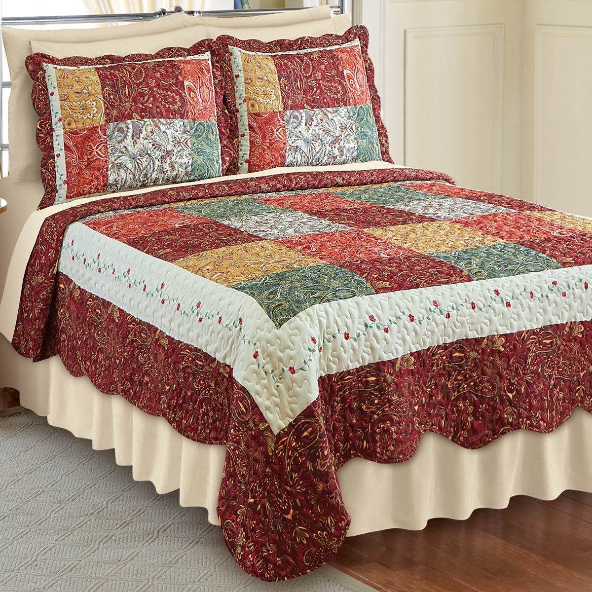 Paisley Patchwork Border Scalloped Edge Quilt | Collections Etc.