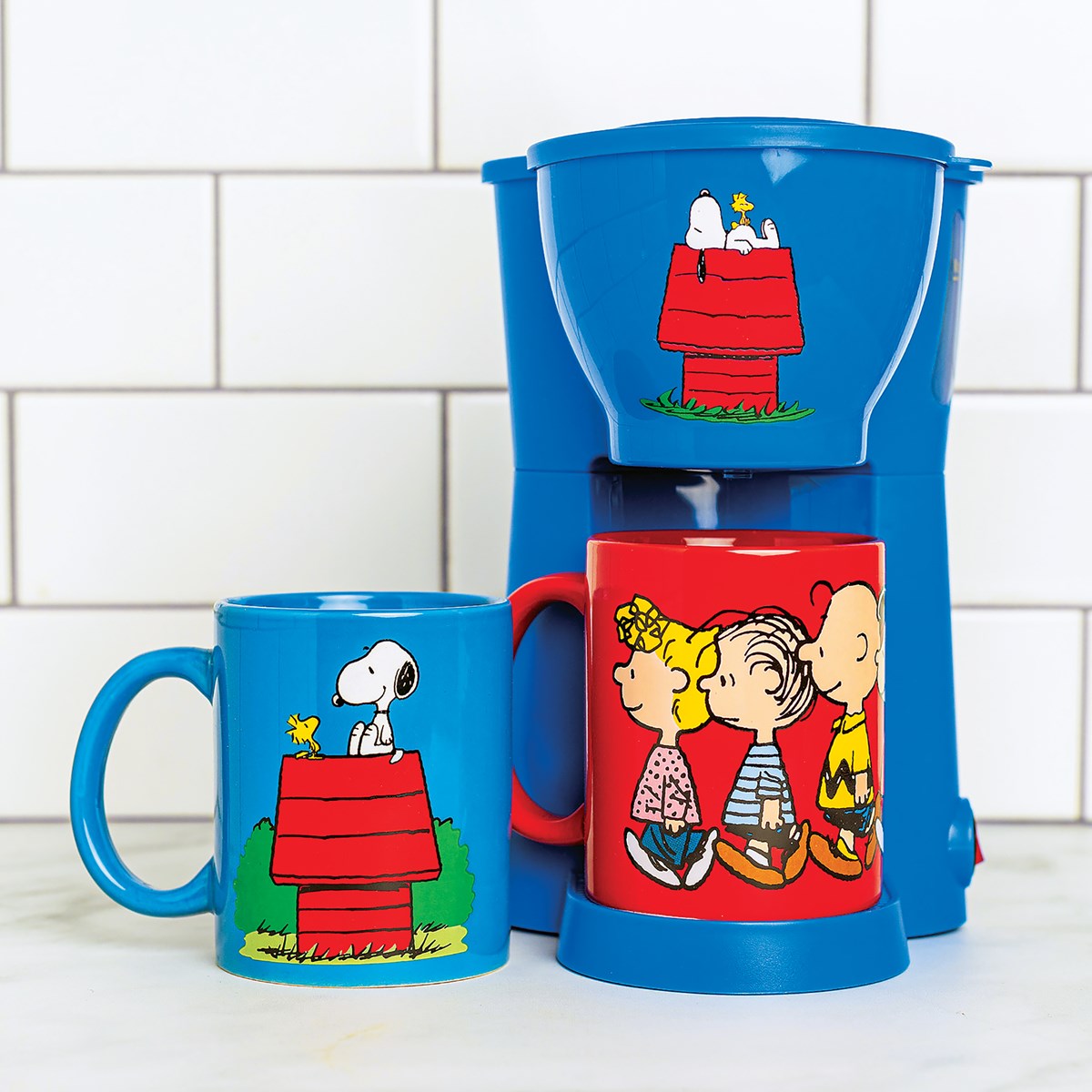 Snoopy Ceramic Single Serve Coffee Maker and 2 Mug Set | Collections Etc.