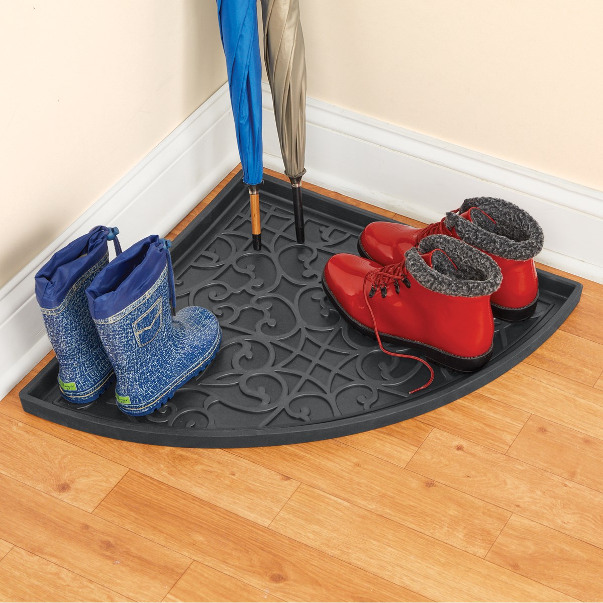 Medallion Raised Edge Corner Rubber Boot Tray | Collections Etc.