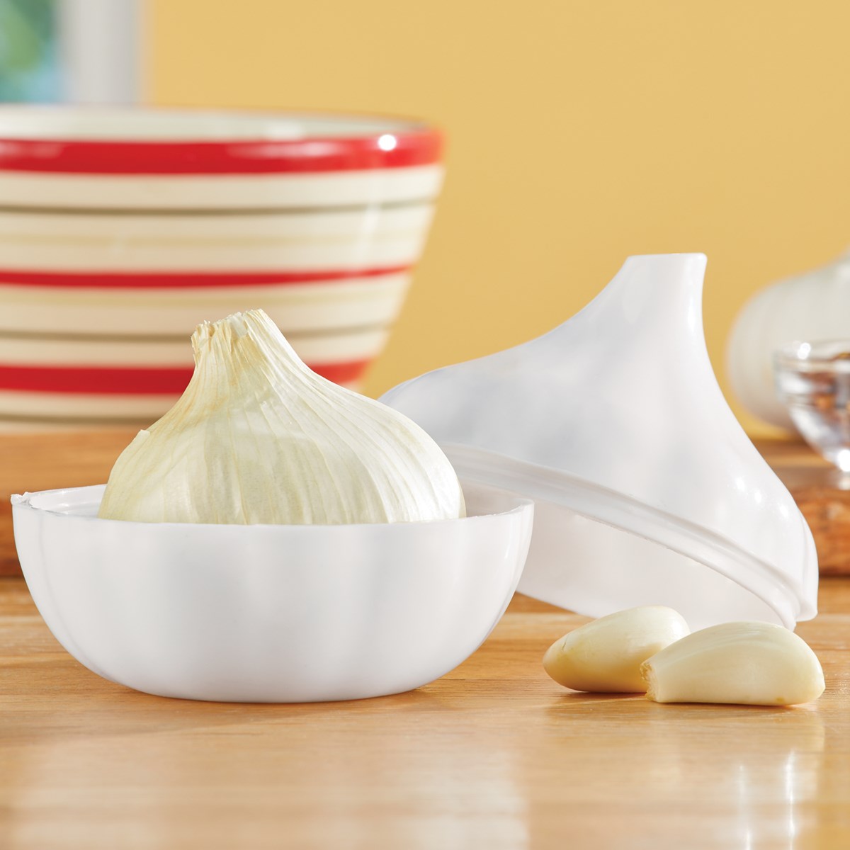 Garlic-Shaped Garlic Saver Airtight Container | Collections Etc.
