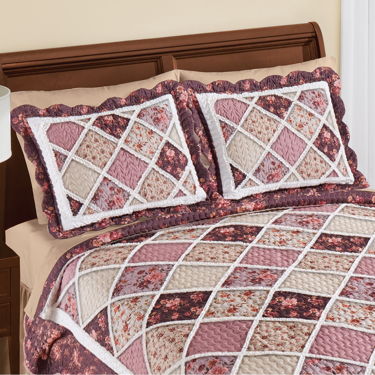 Elegant Madelyn Floral Patchwork Trellis Scalloped Edge Pillow Sham ...